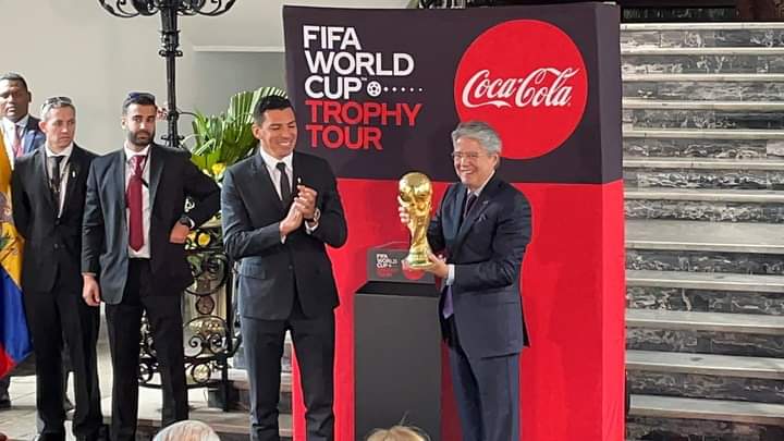 Ecuador recibió la Copa del Mundo y está en exhibición | Ecuador | Noti ...
