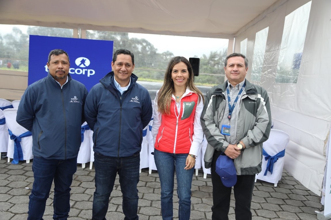 Toni y la UDLA capacitan a ganaderos | Ecuador | Noti-America.com