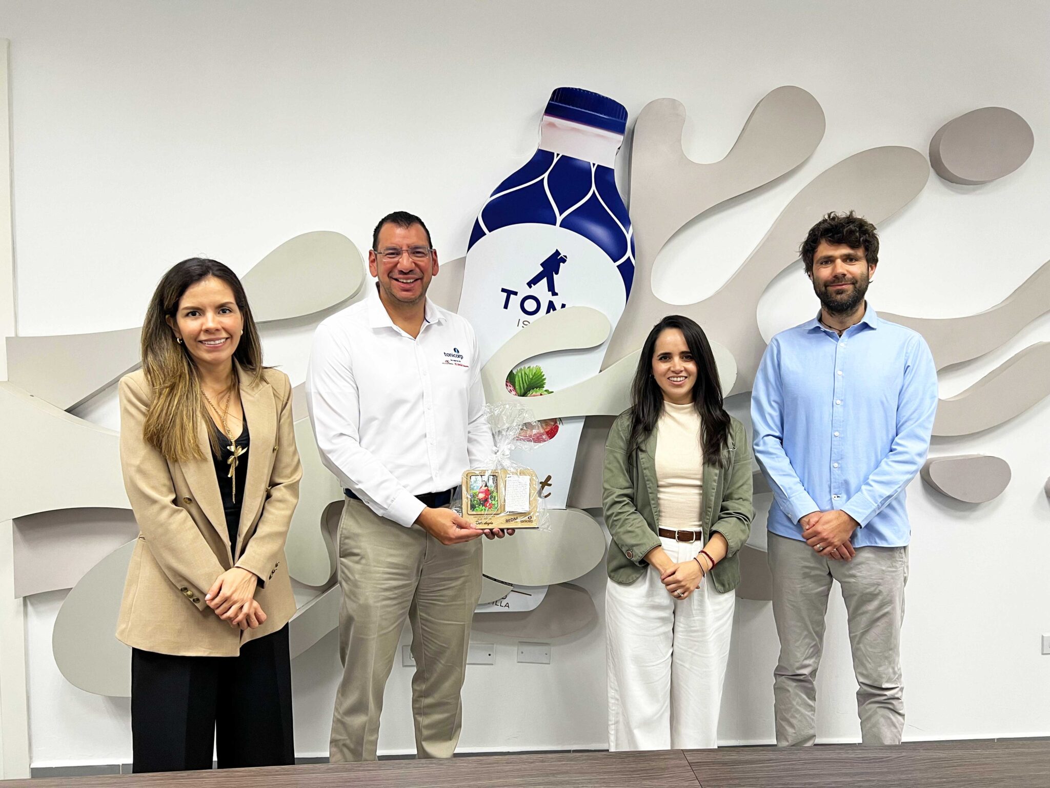 Toni apoya iniciativas que combaten la desnutrición infantil | Ecuador ...