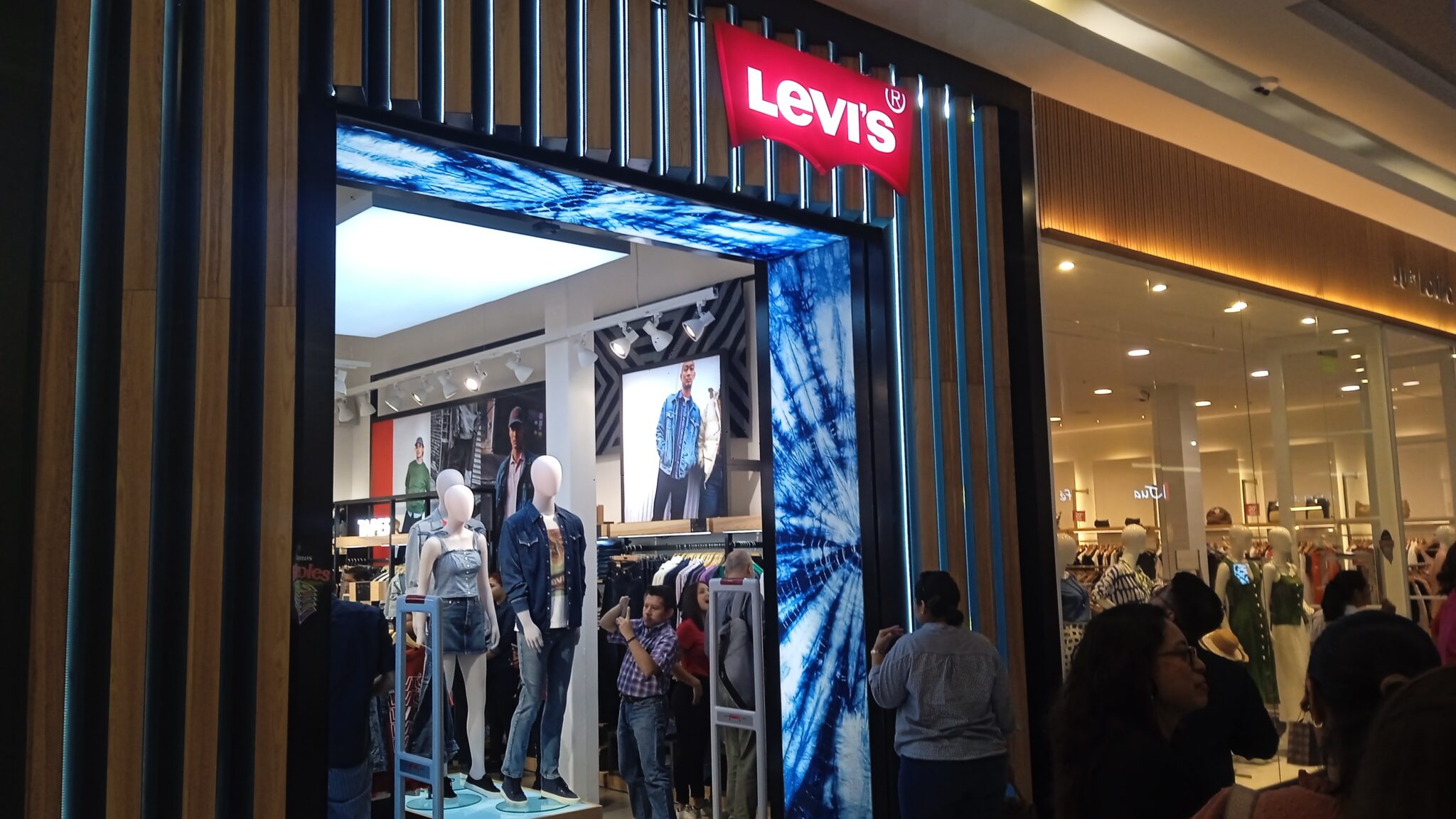 La marca Levi’s continúa invertiendo en Ecuador | Ecuador | Noti-America.com