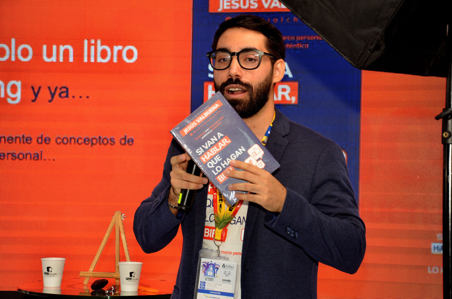 Jesús Valbuena conquistó Feria Internacional del Libro de Bogotá (FILBO ...
