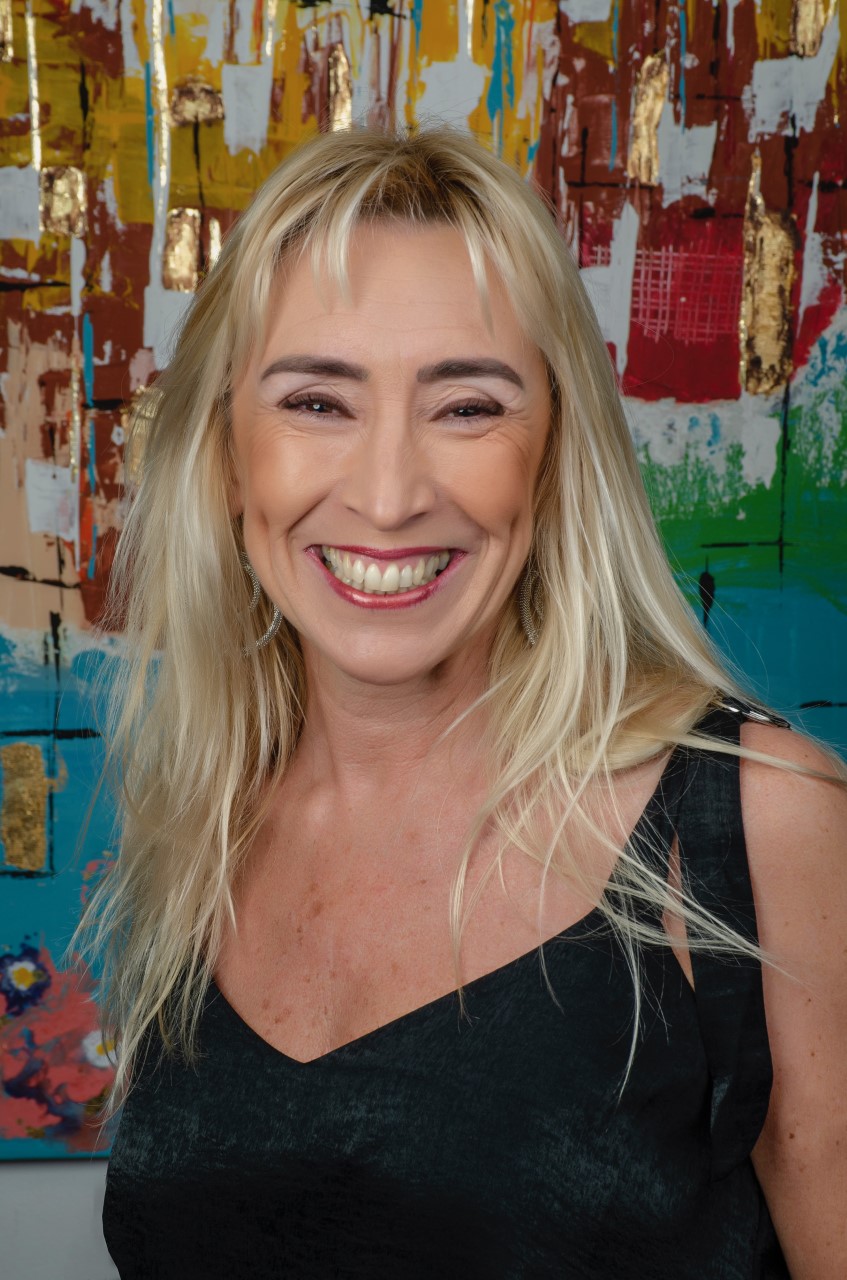 Andrea Linardi presenta su nuevo libro “MUJERES & NEGOCIOS, la ...