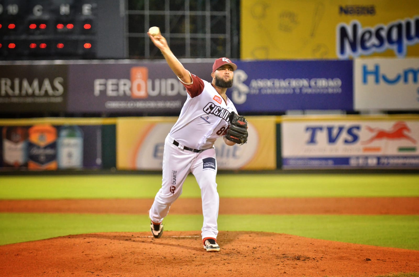 Richelson Peña lidera victoria de los Gigantes sobre el Escogido | Noti ...