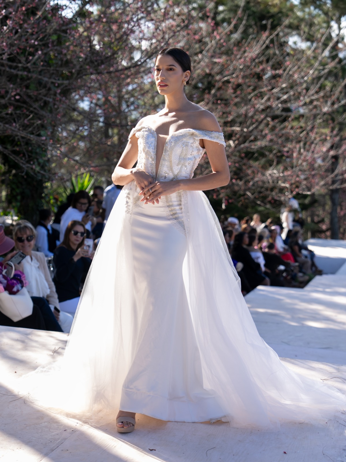 Melkis Díaz presenta “Romance” Colección de Novias Primavera – Verano ...