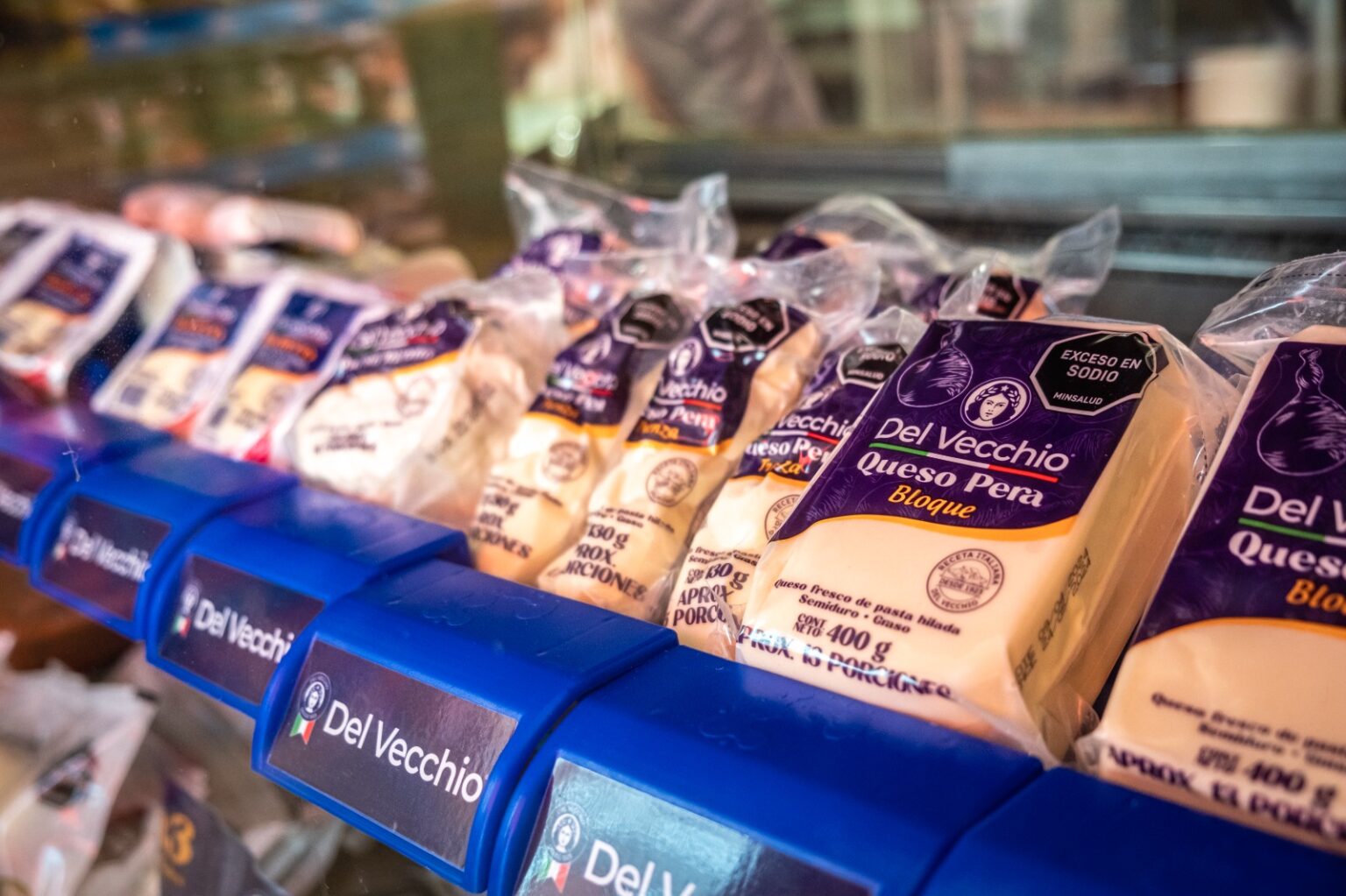 Quesos Del Vecchio: la primera marca de quesos en Colombia certificada ...
