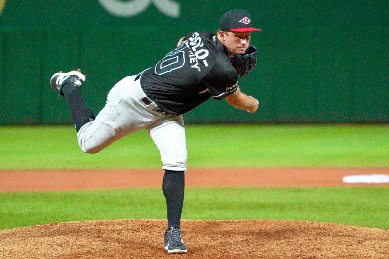 Grant Gavin lanza joya y el Escogido vence a las Estrellas - Noti ...