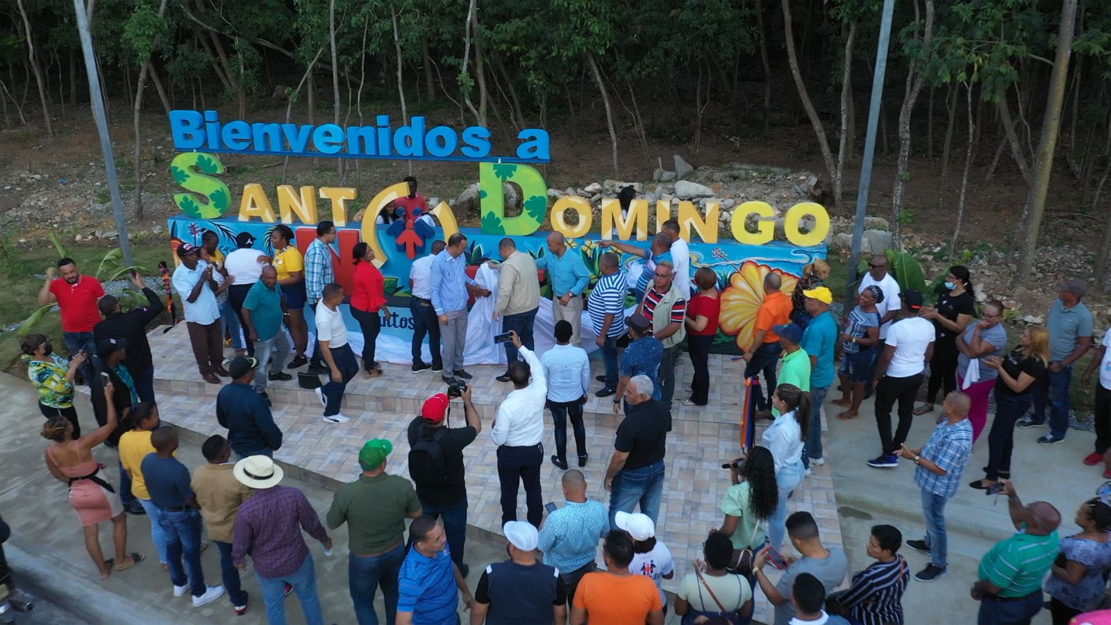 ASDN inaugura parador y bulevar en Sabana Perdida - Rep. Dominicana ...