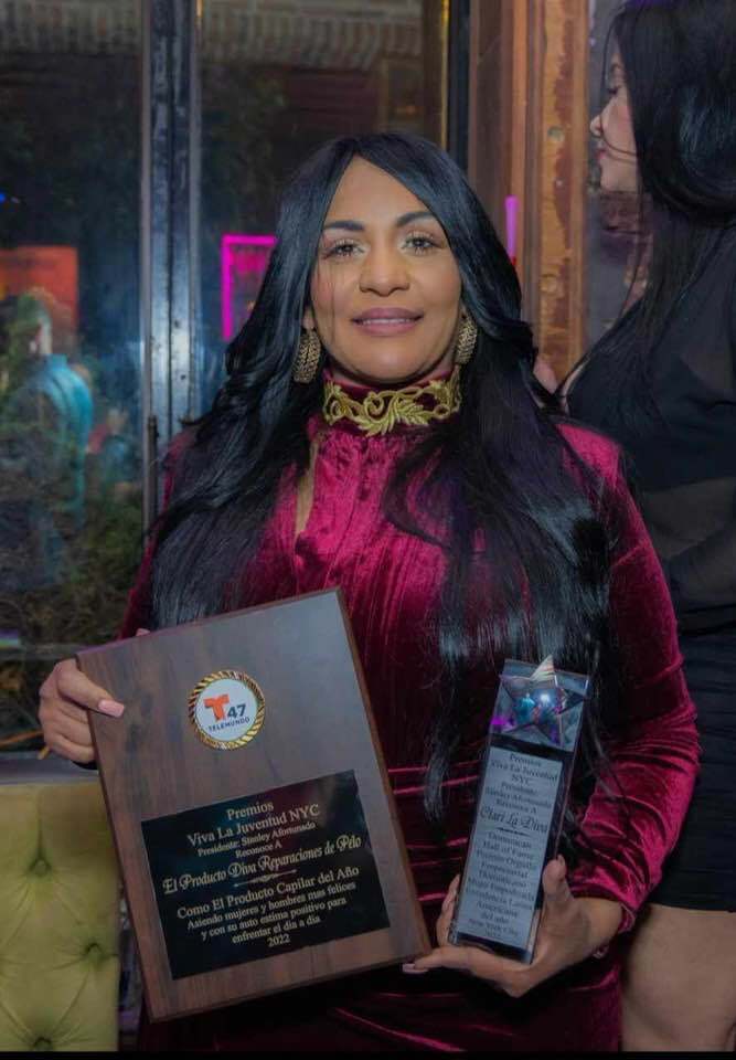 Clarisa Gómez inventa producto que ayuda al crecimiento del pelo en las ...