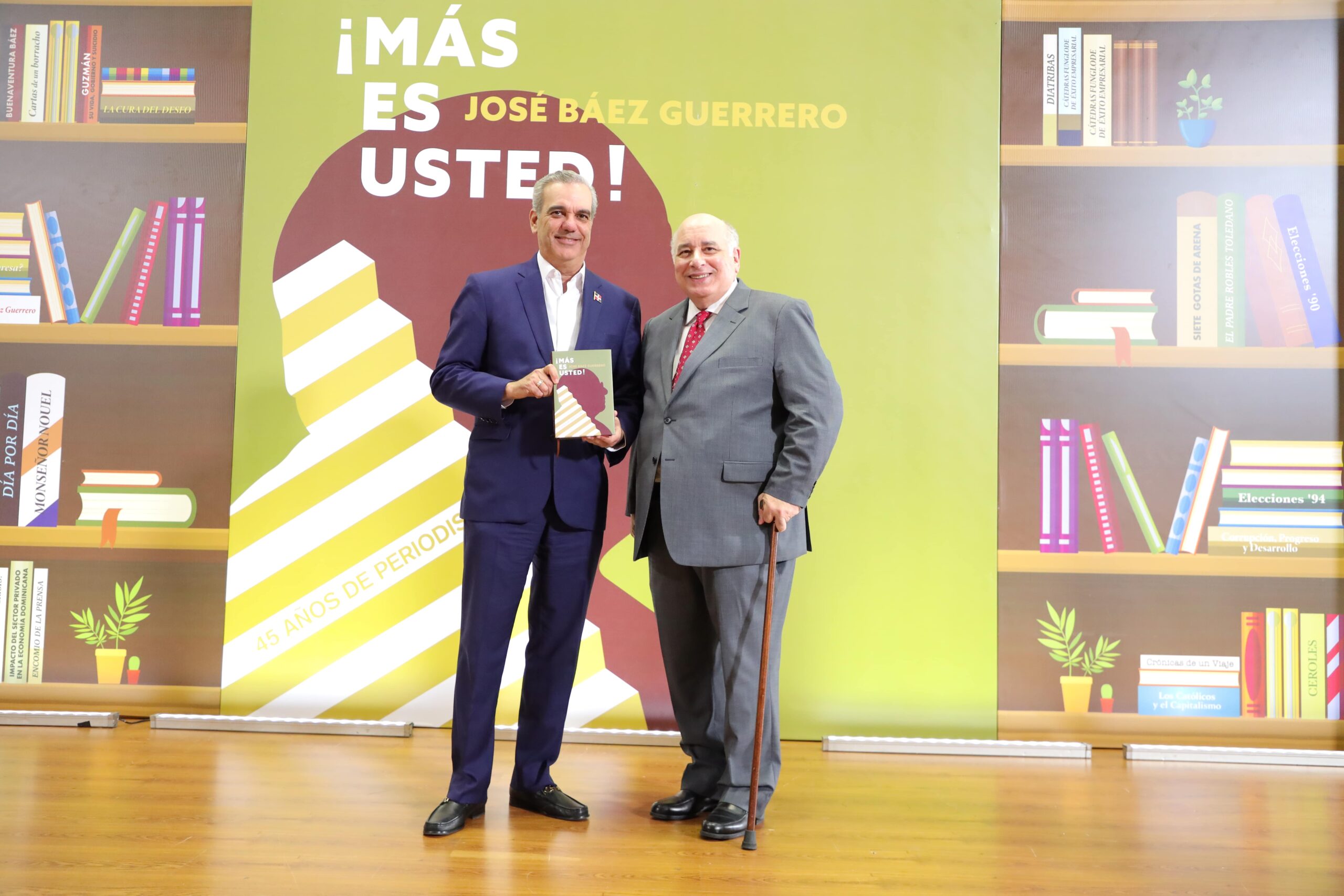 Báez Guerrero presenta "¡Más es usted!”, Sus memorias de 45 años de ...