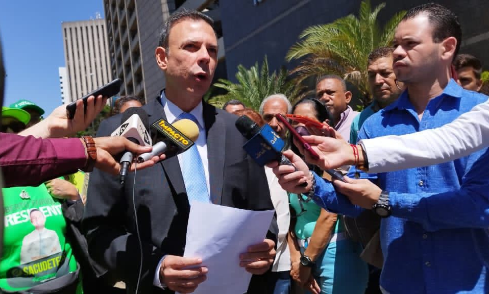 Roberto Enríquez denunció a Maduro ante la ONU en Caracas | Venezuela ...